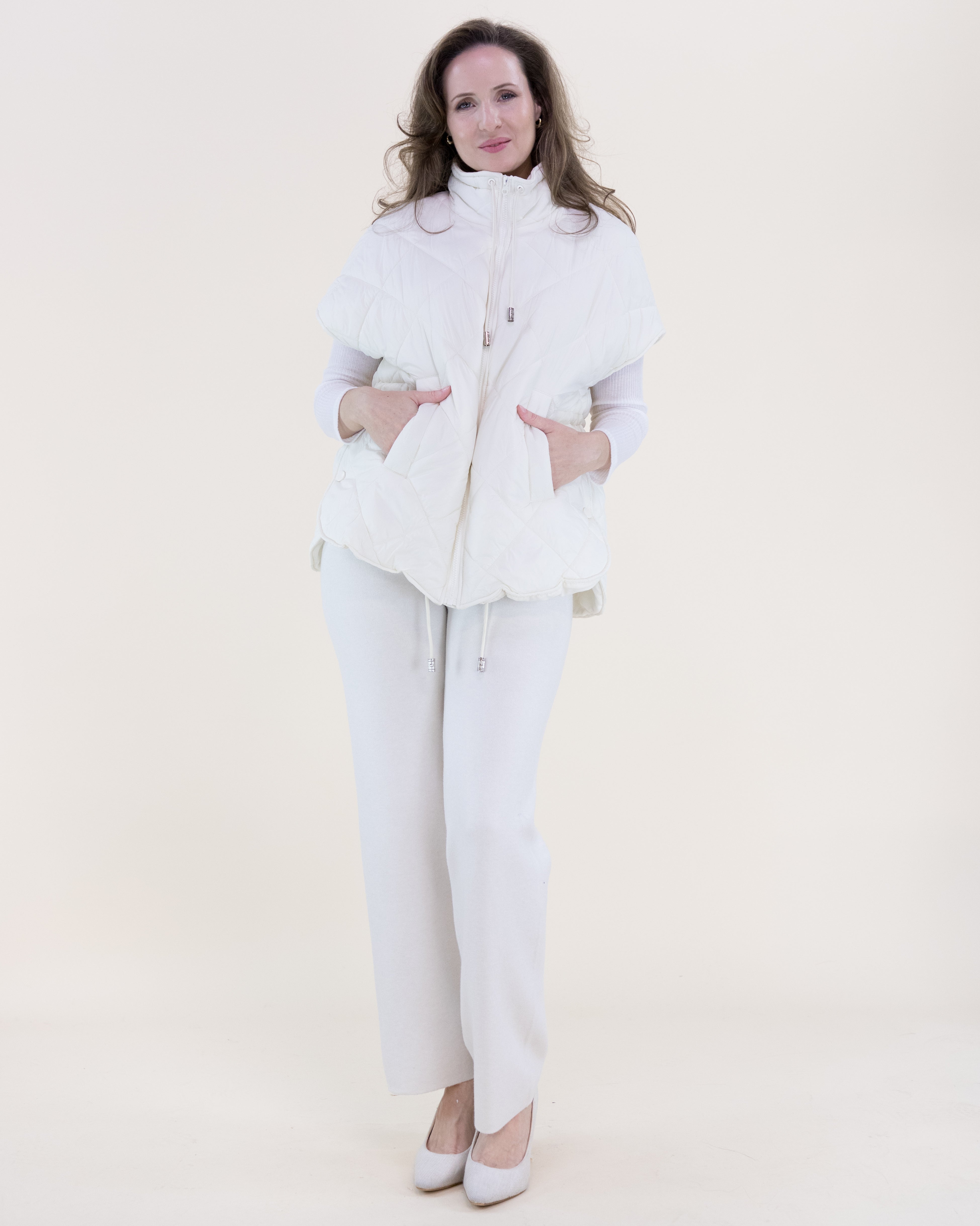 Boxy Funnel Neck Adjustable Waist Diamond Puffer Vest - White (OS ...