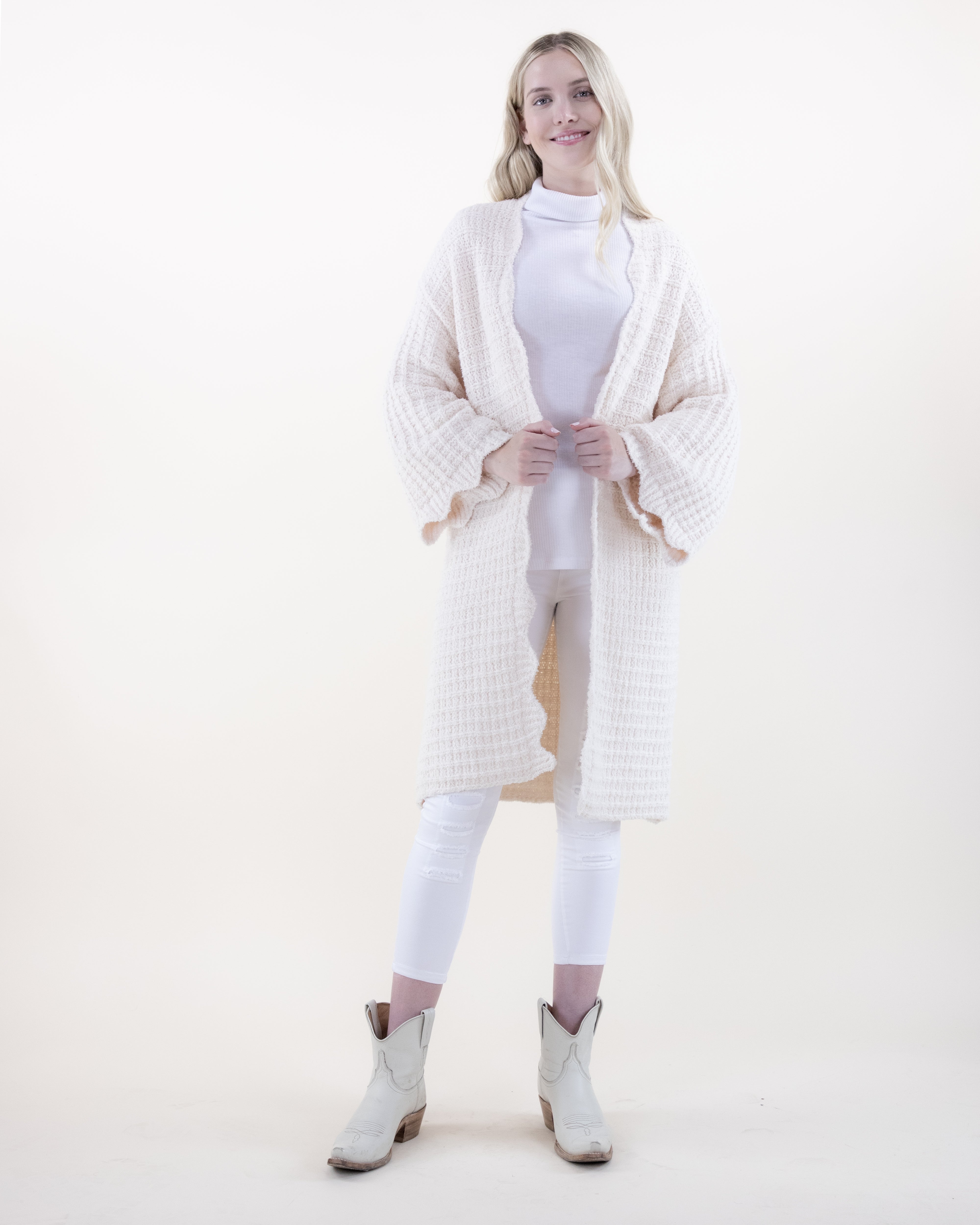 Tile Stitch Duster w/ Ribbed Scalloped Hems - BEIGE (S/M, L/XL) (Packs ...