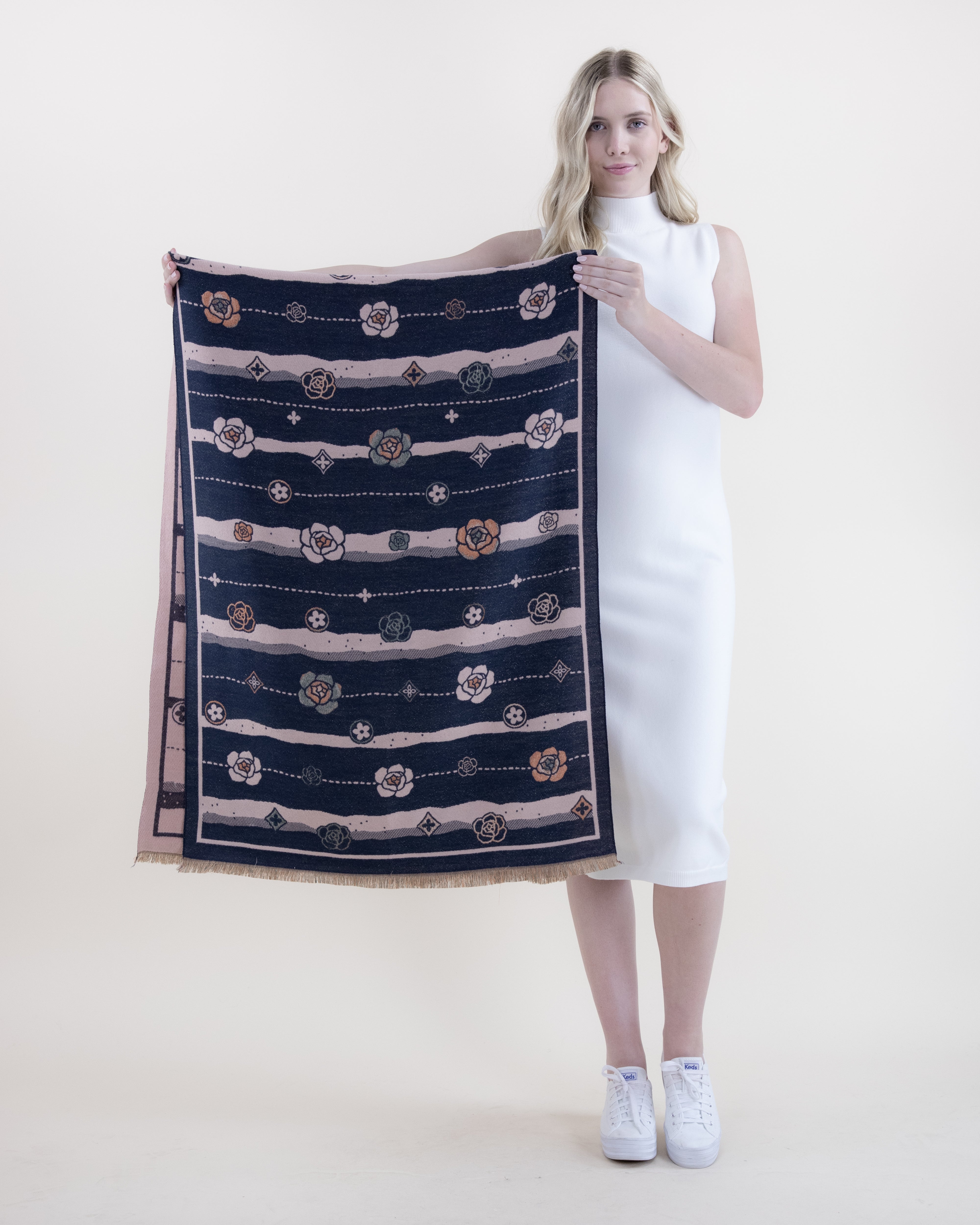 Lines and Roses w/ Metallic Thread Scarf - NAVY (Pack of 6) – ORIGINAL USA