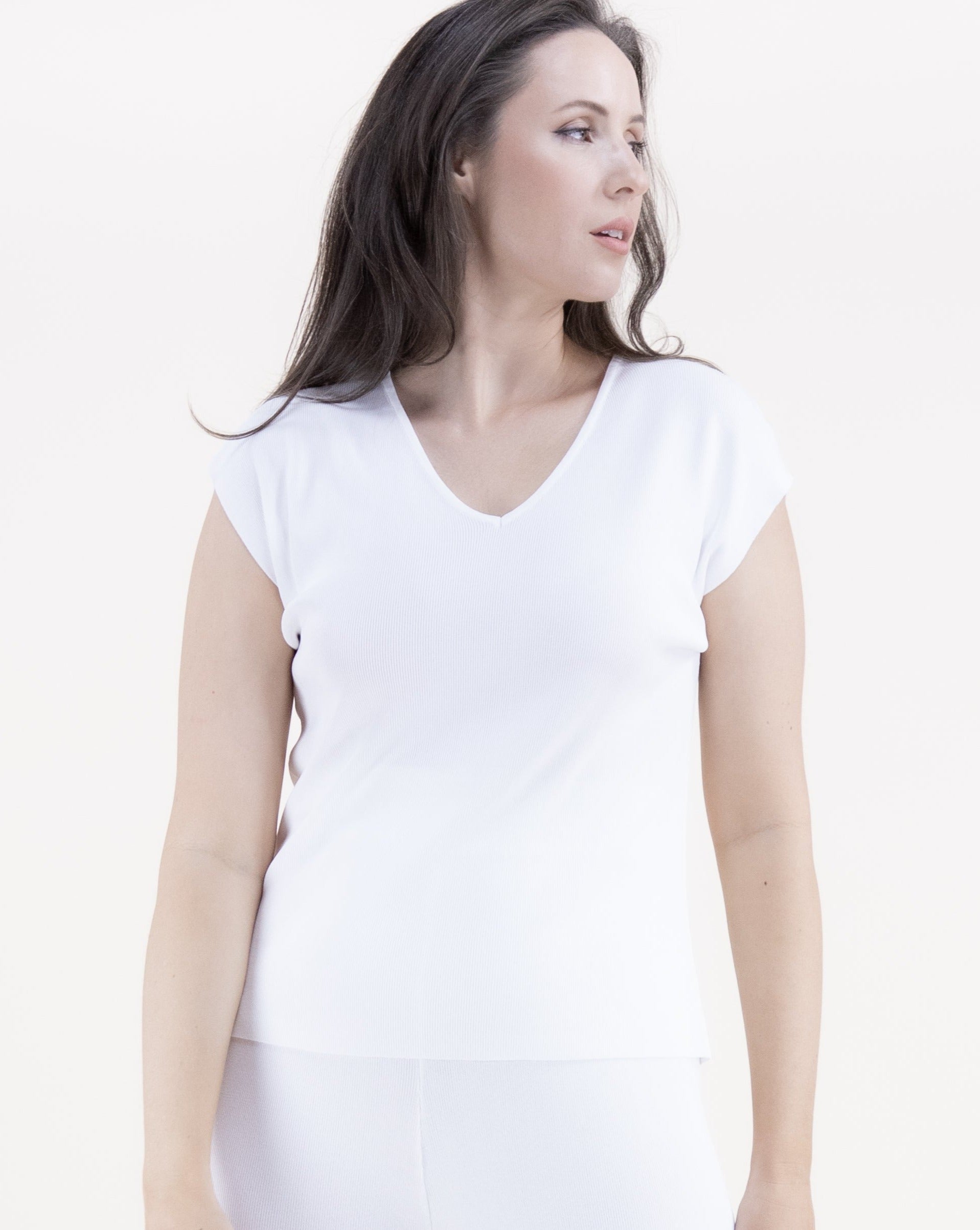 Neutral V-Neck Drop Shoulder Sleeveless Thin Knit Top - WHITE (S/M, L ...