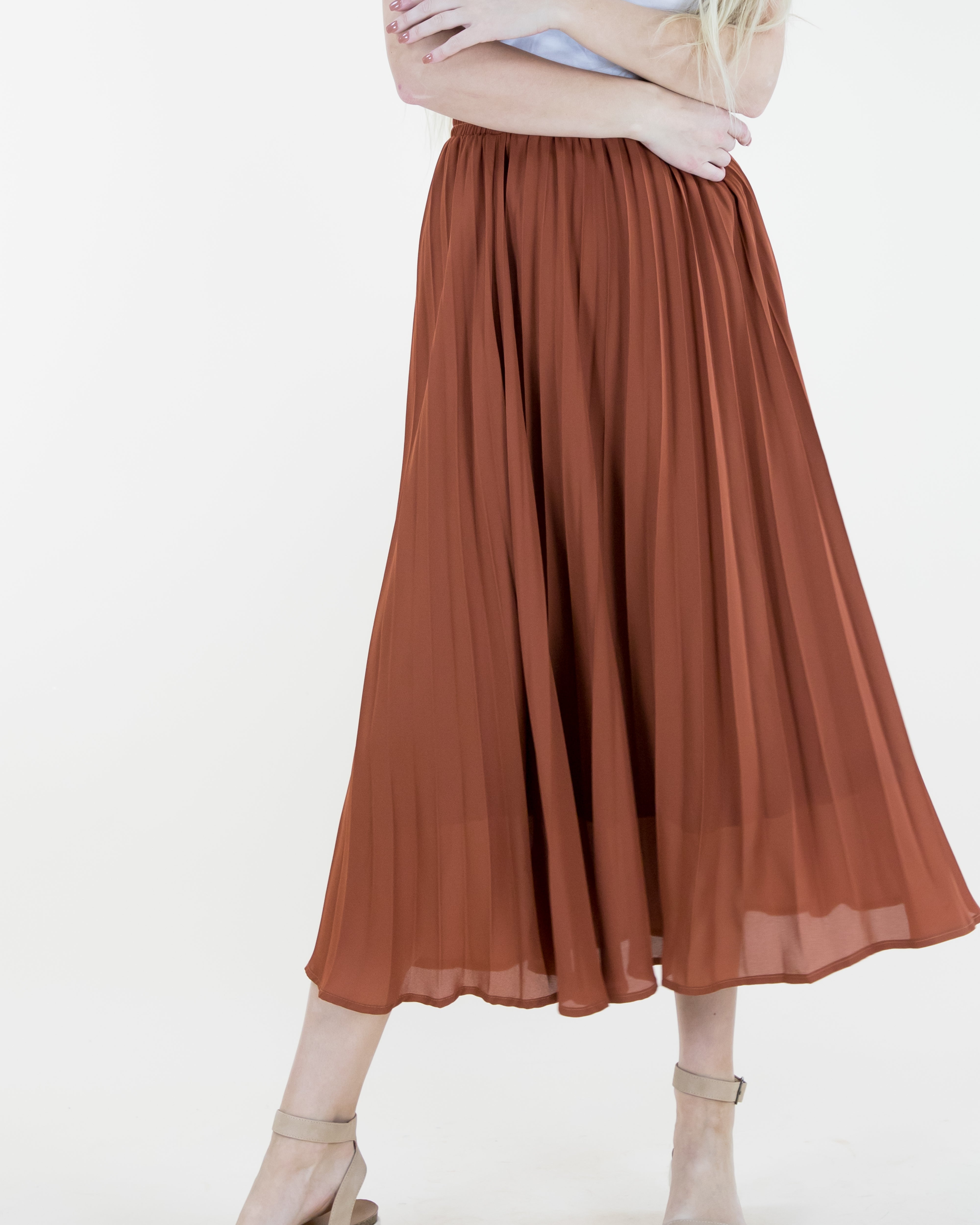 Pleated Maxi Skirt - RUST (S/M, L/XL) (Pack of 6) – ORIGINAL USA